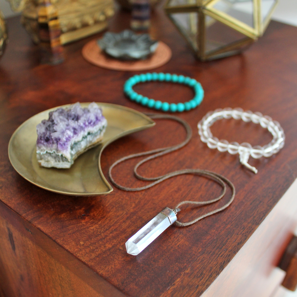 12 Crystals For Writers, Authors, Bloggers & Writing - Ethan Lazzerini