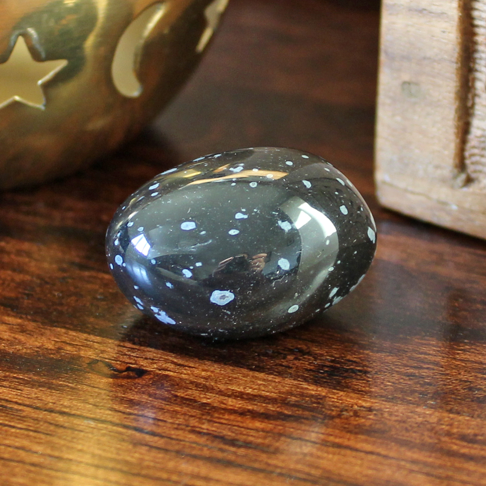 Crystals For Winter Season & Solstice - Ethan Lazzerini